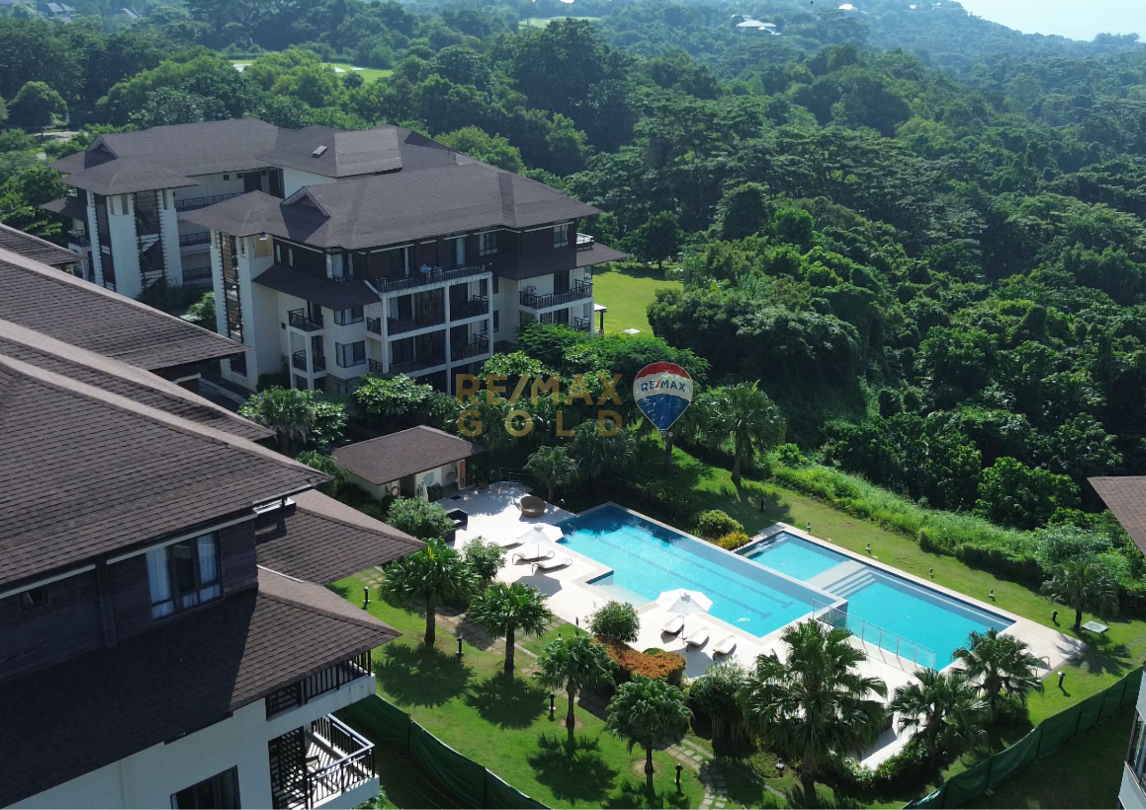 For Sale : 2 Bedroom Penthouse in Seabreeze Verandas, Anvaya Cove - RE/MAX Gold